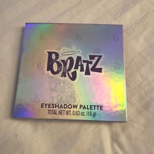Taste Beauty | Makeup | Bratz 2 Pan Eyeshadow Pallete | Poshmark